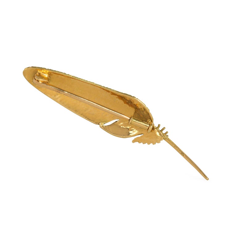 French Mid-Century Textured Gold Feather Brooch For Sale at 1stDibs