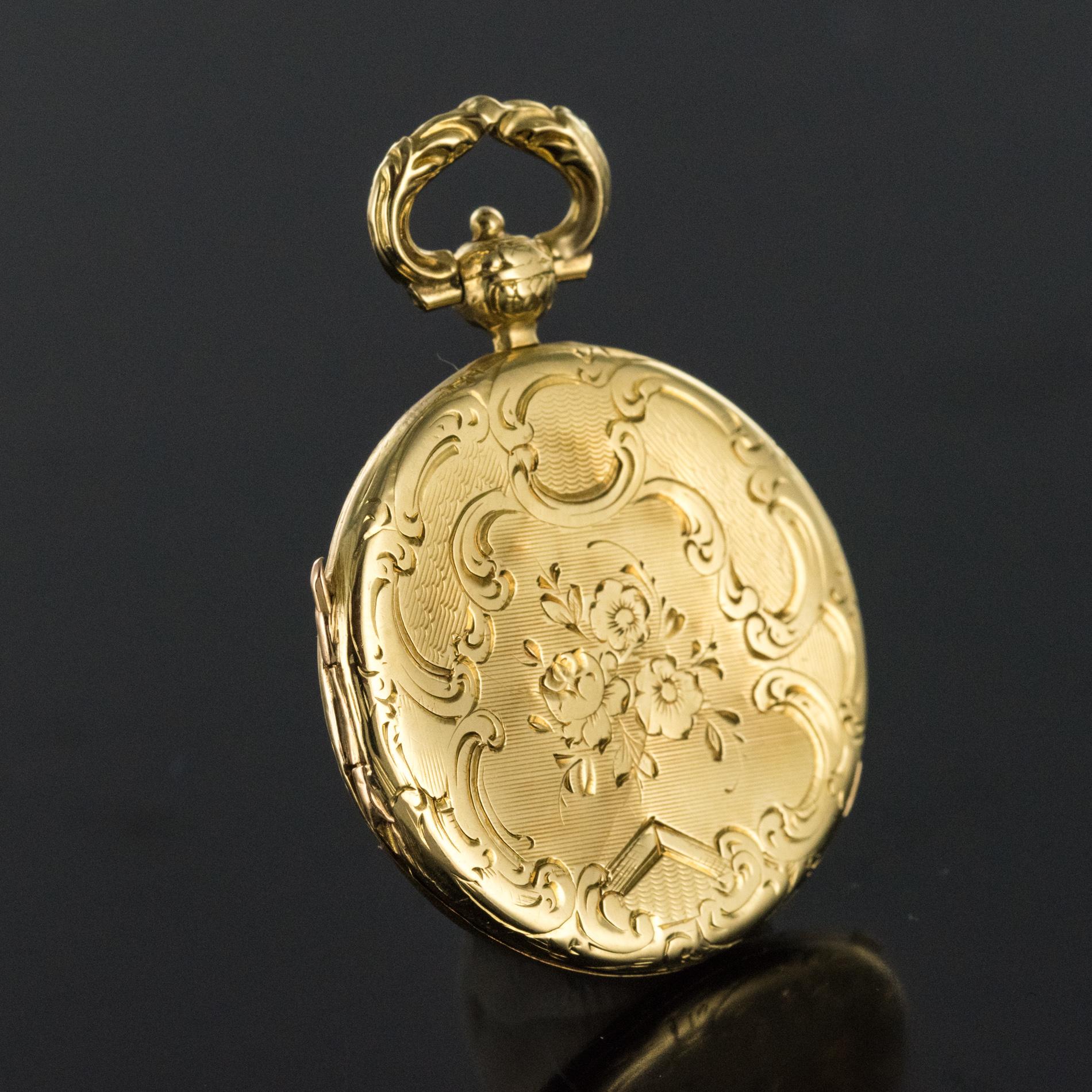 French Napoleon III Chiseled 18 Karat Yellow Gold Locket Pendant at 1stDibs