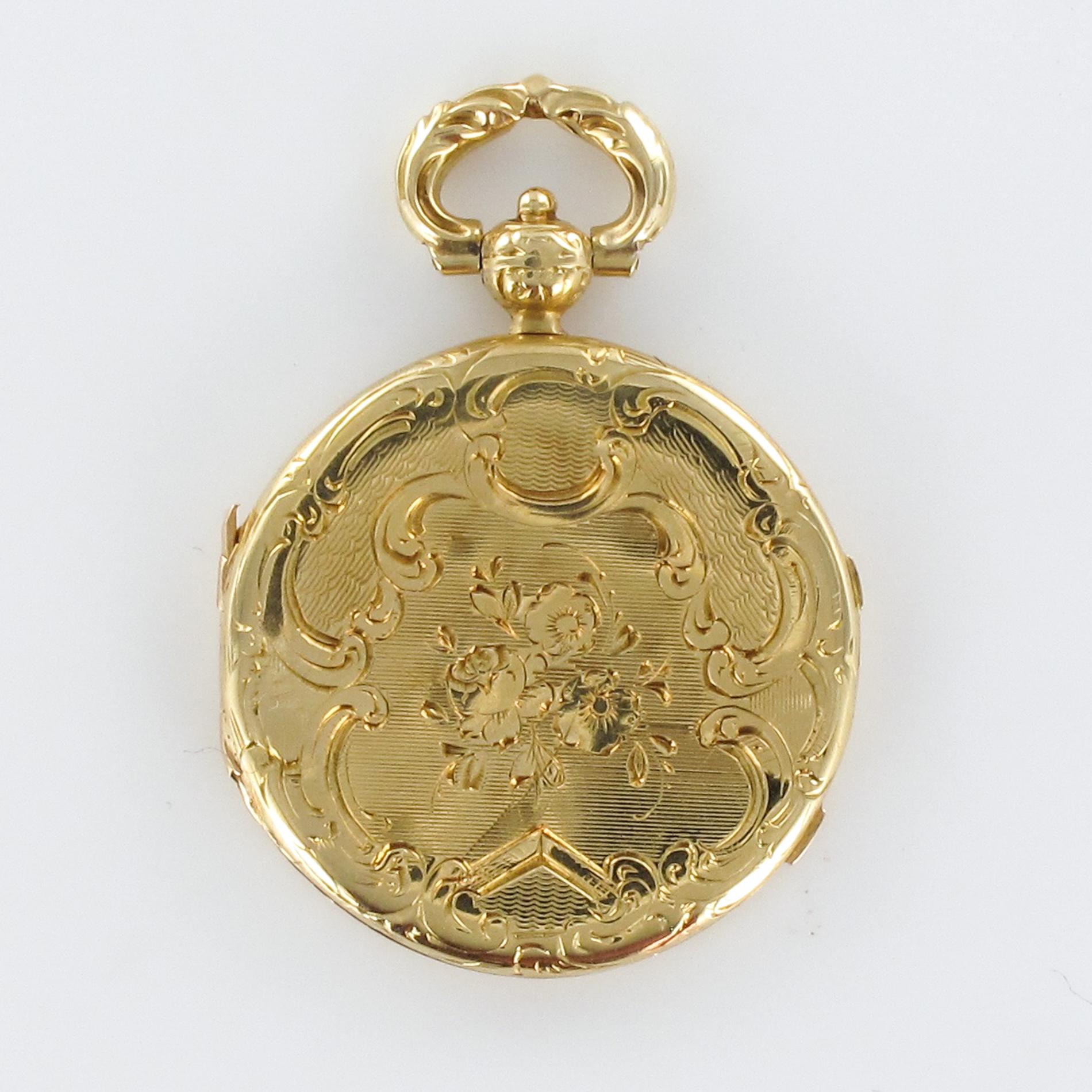 French Napoleon III Chiseled 18 Karat Yellow Gold Locket Pendant at 1stDibs