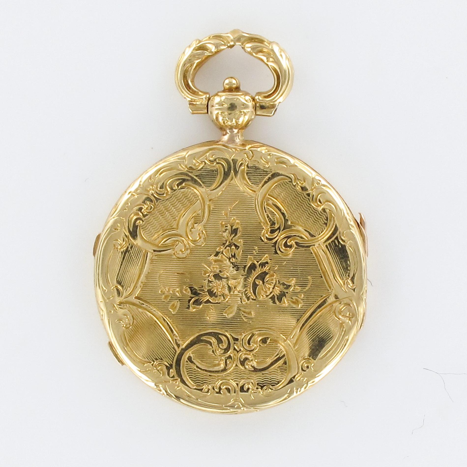 French Napoleon III Chiseled 18 Karat Yellow Gold Locket Pendant at 1stDibs