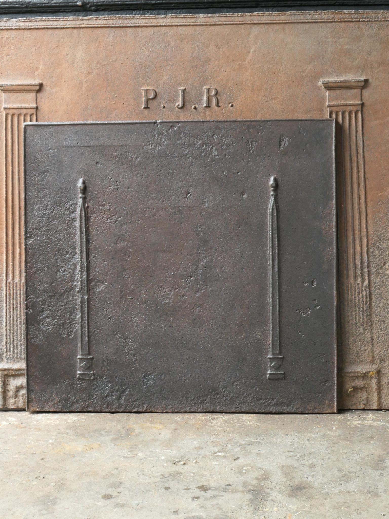 Plaque de cheminée néoclassique française Pillars of Freedom, 18e - 19e ...