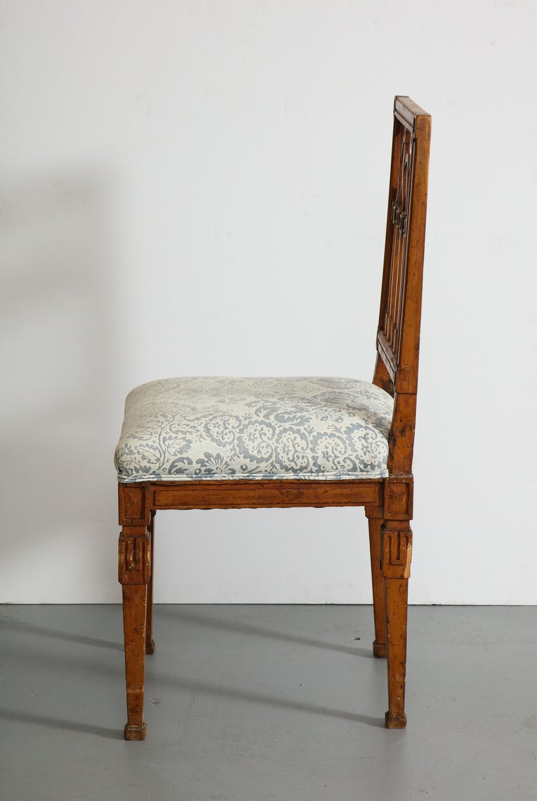 French Neoclassical Style Carved Oak Side Chair For Sale at 1stDibs