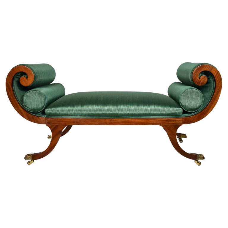 French Neoclassical Style Mahogany Recamiere Meridienne For Sale at 1stDibs
