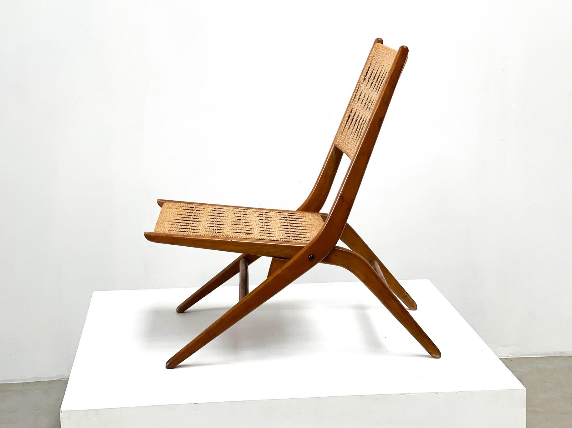 French oak and rattan folding low lounge chair at 1stDibs | rattan low ...