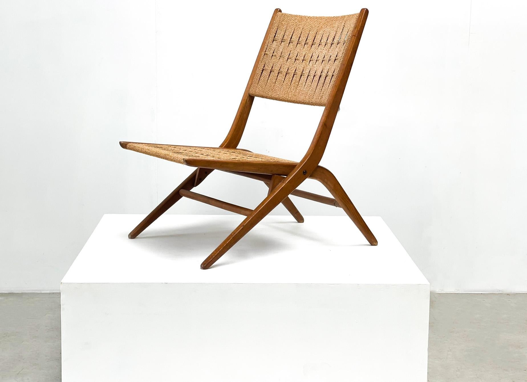 French oak and rattan folding low lounge chair at 1stDibs | rattan low ...