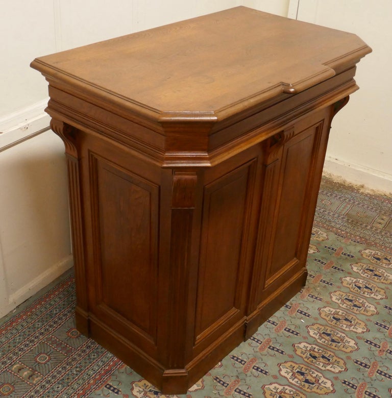 French Oak Hotel Restaurant Reception Hostess Greeting Station, Greeter ...