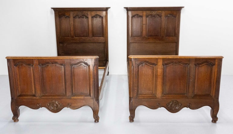 French Oak Twin Beds in the Louis XV Style, circa 1960 For Sale at 1stDibs