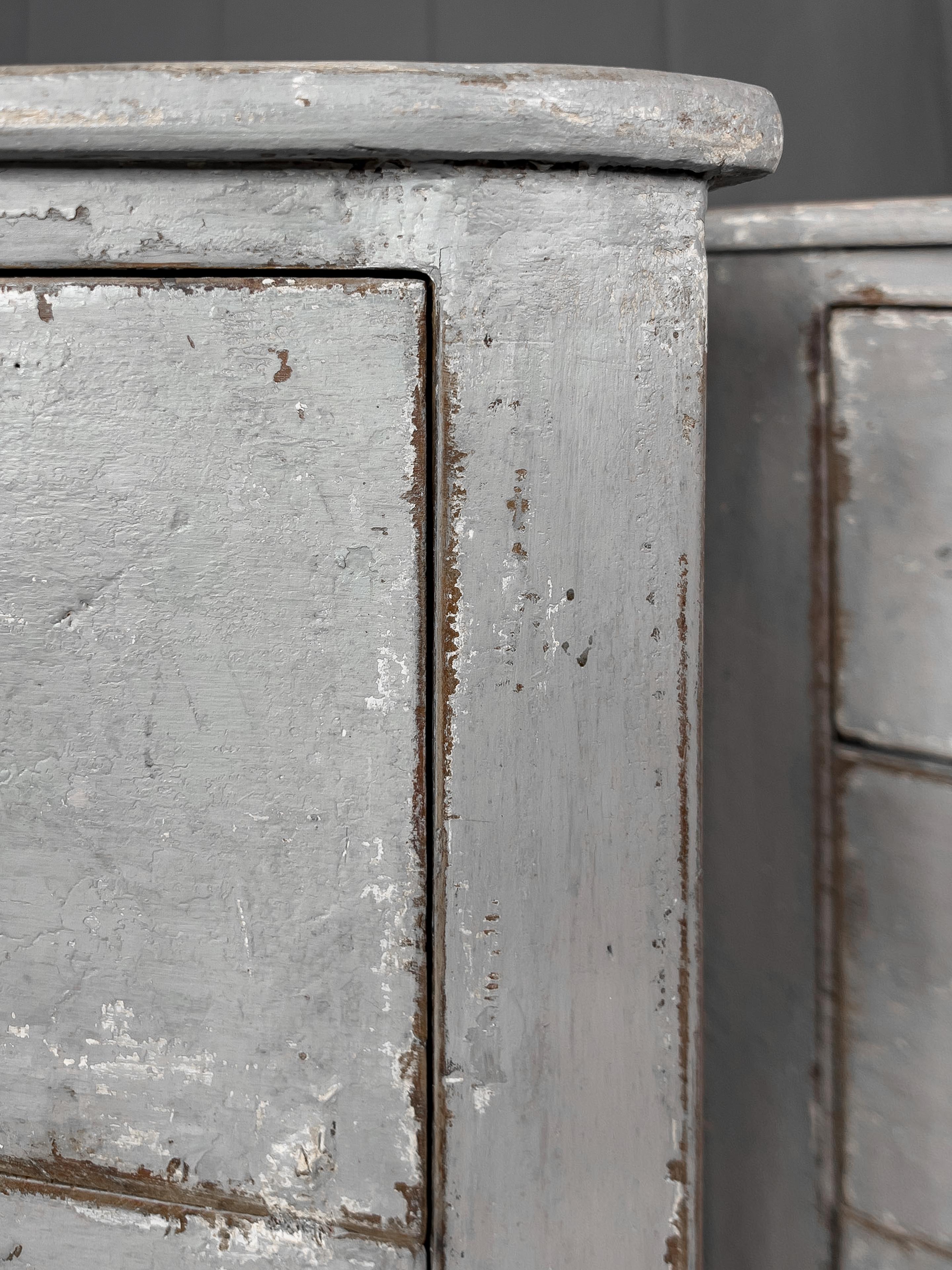 French Painted Antique Chest of Drawers with Scalloped Apron 2 ...