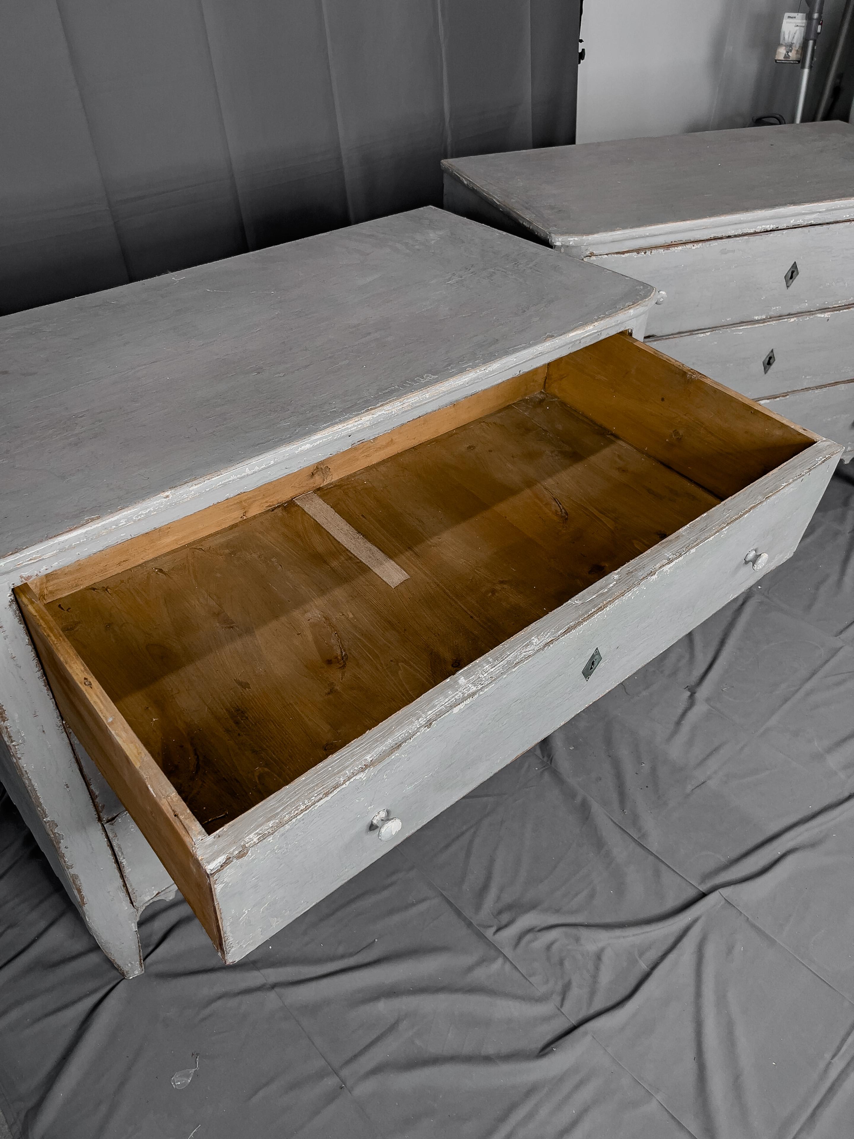 French Painted Antique Chest of Drawers with Scalloped Apron 2 ...