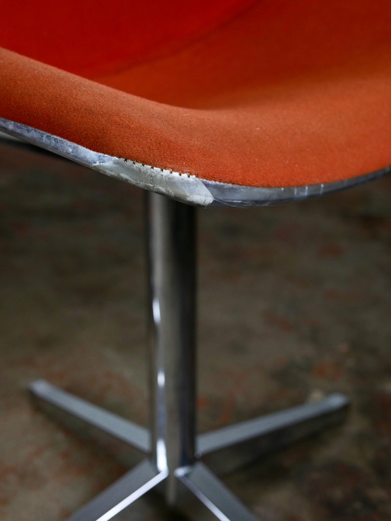 French Pair of L202 Chairs by Roland Schweitzer for Lafargue, 1970s at ...