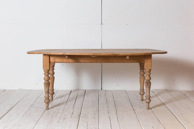 French Pine Drop-Leaf Table with Spindle Legs at 1stDibs | spindle leg ...