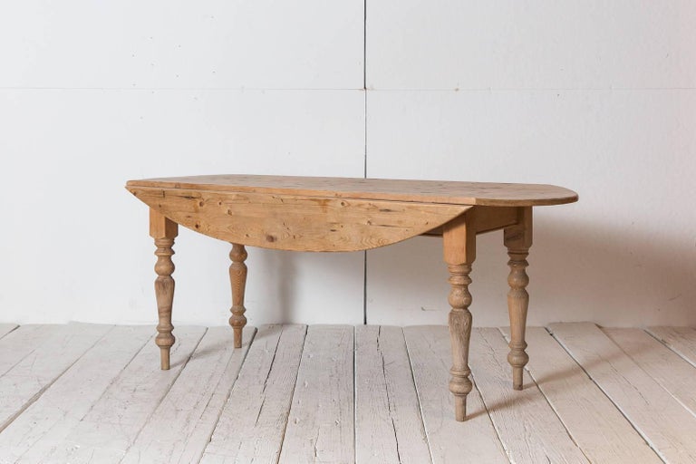 French Pine Drop-Leaf Table with Spindle Legs at 1stDibs | spindle leg ...
