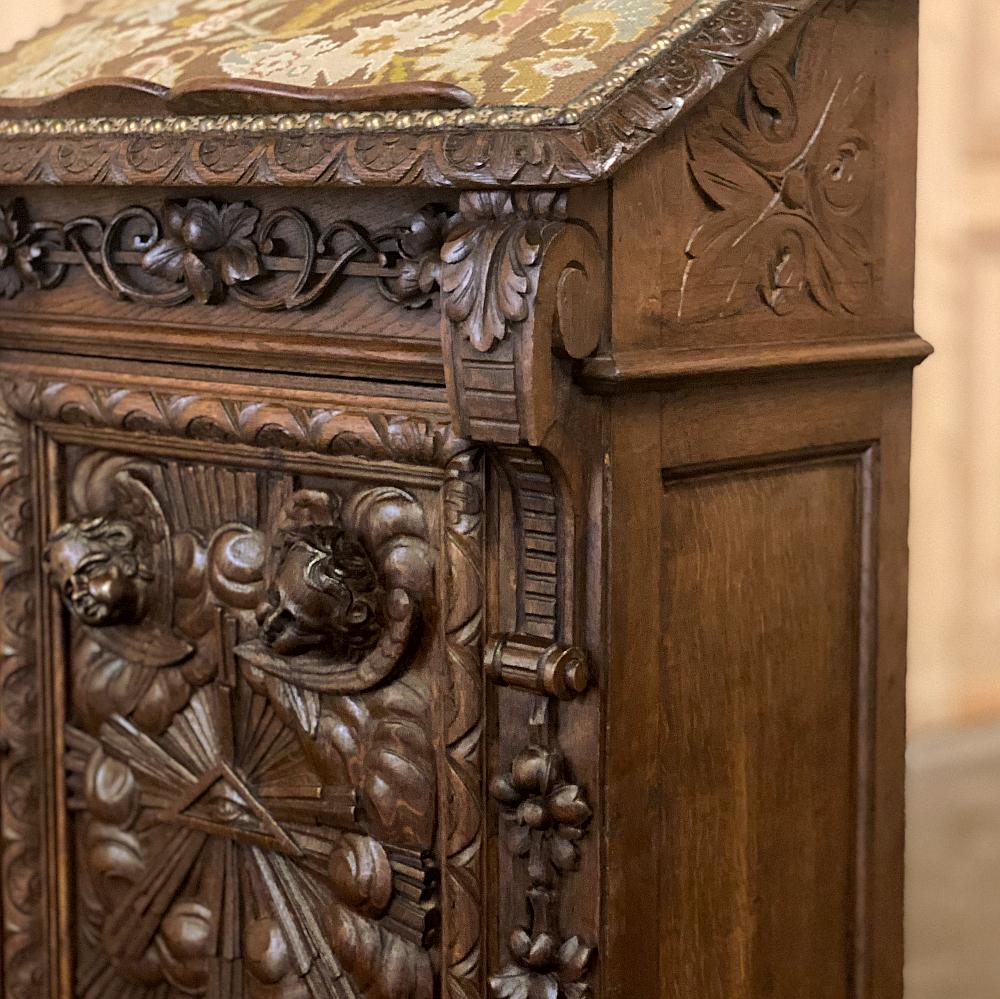 French Renaissance Prayer Bench, circa 1850s For Sale at 1stDibs