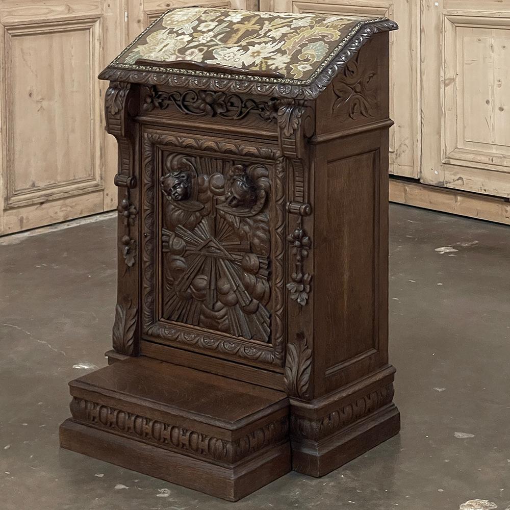 French Renaissance Prayer Bench, circa 1850s For Sale at 1stDibs