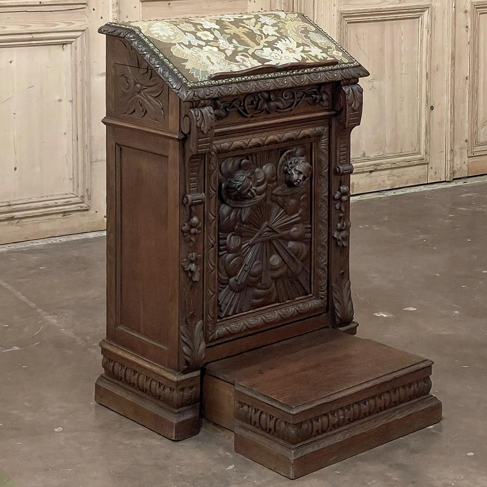 French Renaissance Prayer Bench, circa 1850s For Sale at 1stDibs