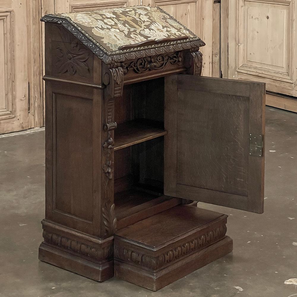 French Renaissance Prayer Bench, circa 1850s For Sale at 1stDibs