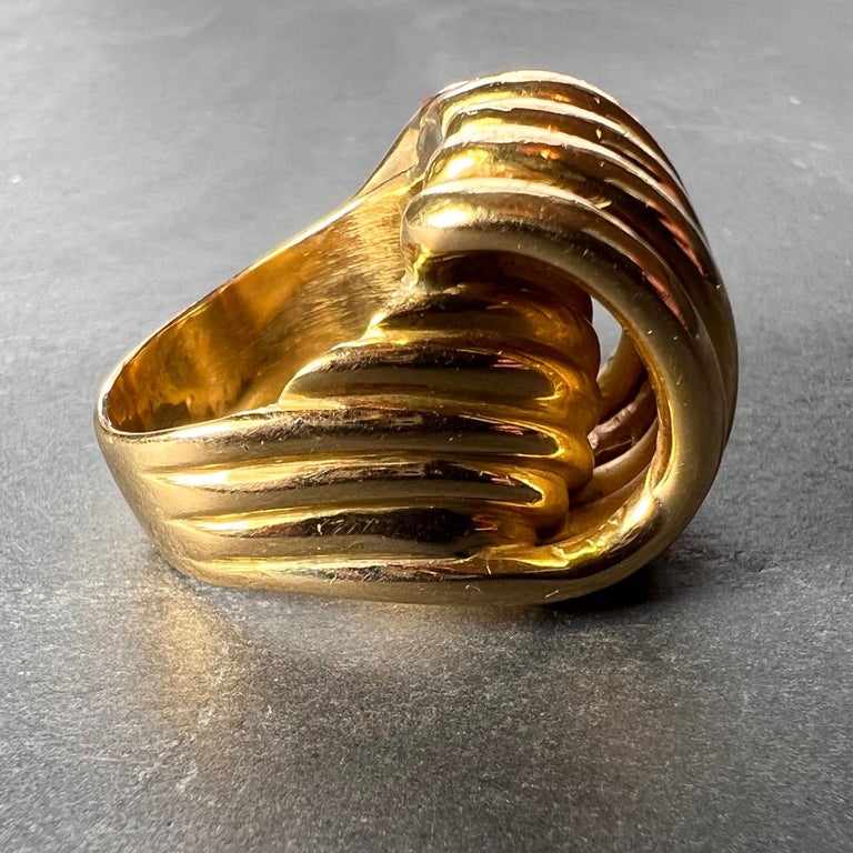 French Retro 18K Yellow Gold ‘Spring’ Ring For Sale at 1stDibs
