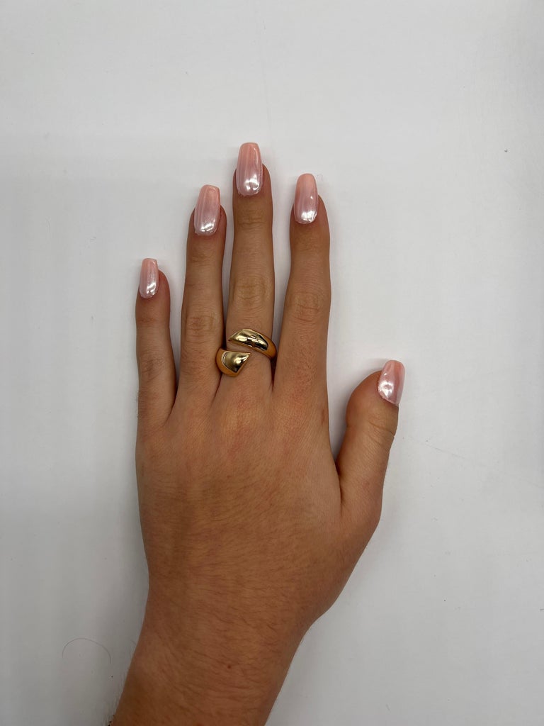 French Ring Embracing "You and Me" Yellow Gold For Sale at 1stDibs