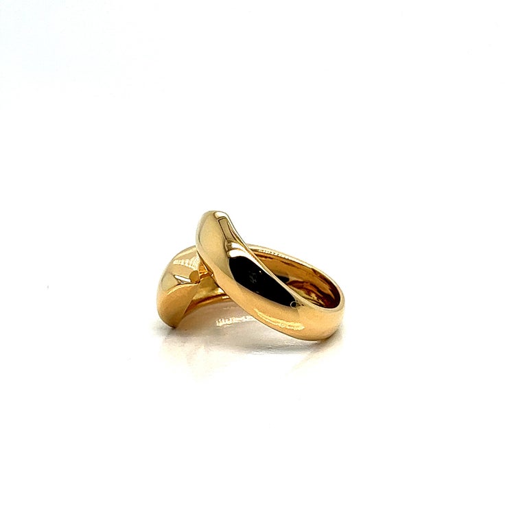 French Ring Embracing "You and Me" Yellow Gold For Sale at 1stDibs
