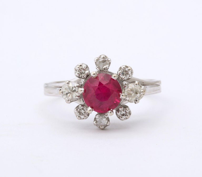 French Ruby and Diamond 18 k Gold Ring For Sale at 1stDibs