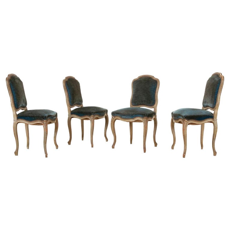 Ensemble français de 4 chaises de style Louis XV En vente sur 1stDibs