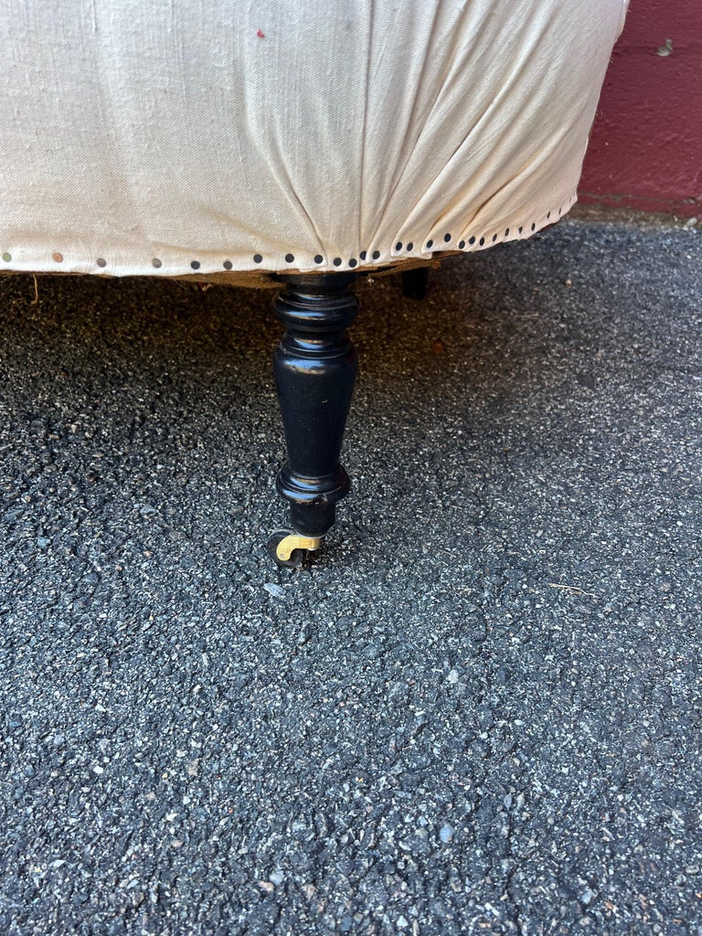 French Tufted Napoleon III Settee For Sale at 1stDibs