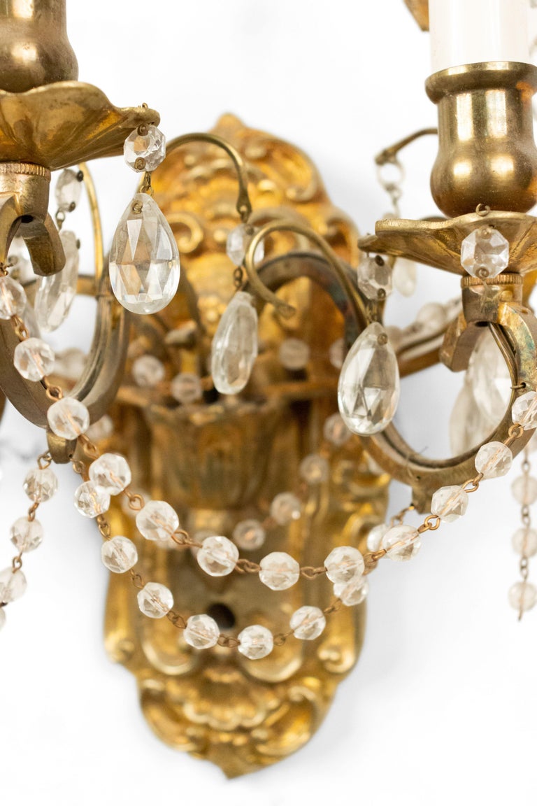 French Victorian Gilt Bronze and Crystal Wall Sconce For Sale at 1stDibs
