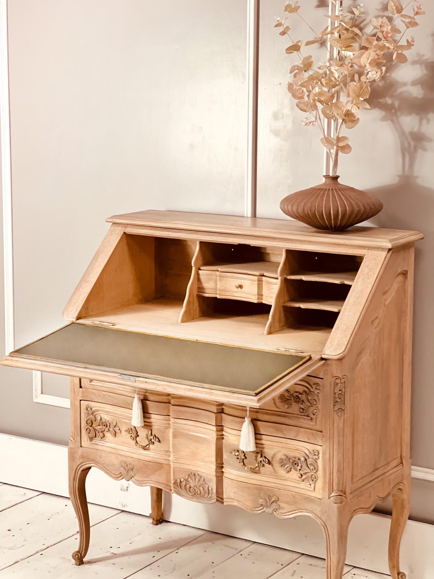 French Vintage Louis XV Bureau / Desk at 1stDibs