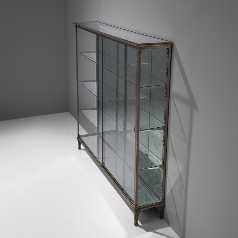 French Vitrine in Metal and Mirrored Glass For Sale at 1stDibs