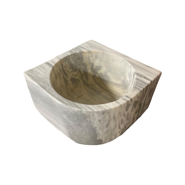 French White Marble Corner Sink For Sale at 1stDibs