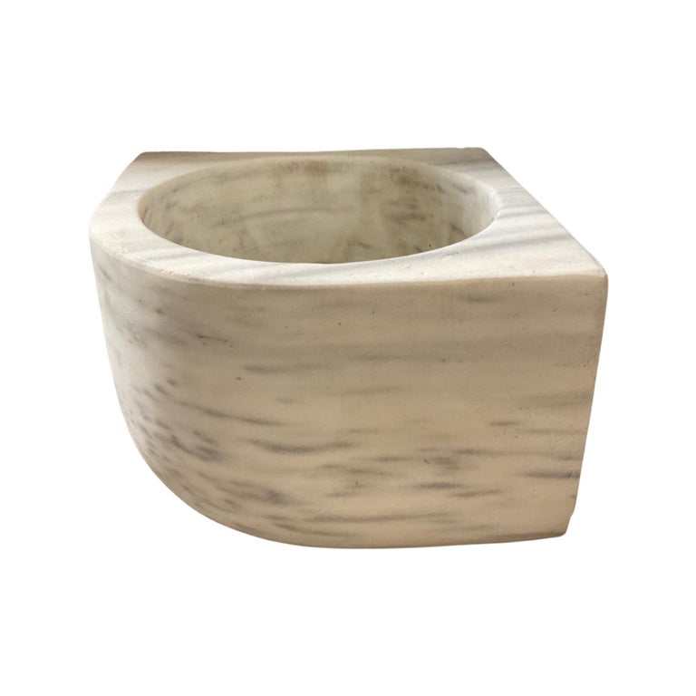 French White Marble Corner Sink For Sale at 1stDibs