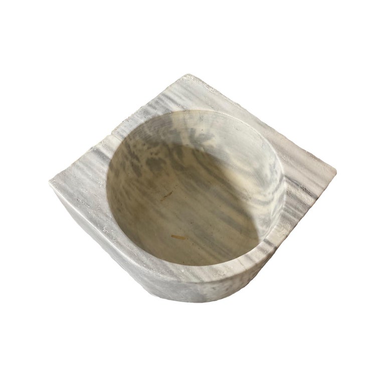French White Marble Corner Sink For Sale at 1stDibs