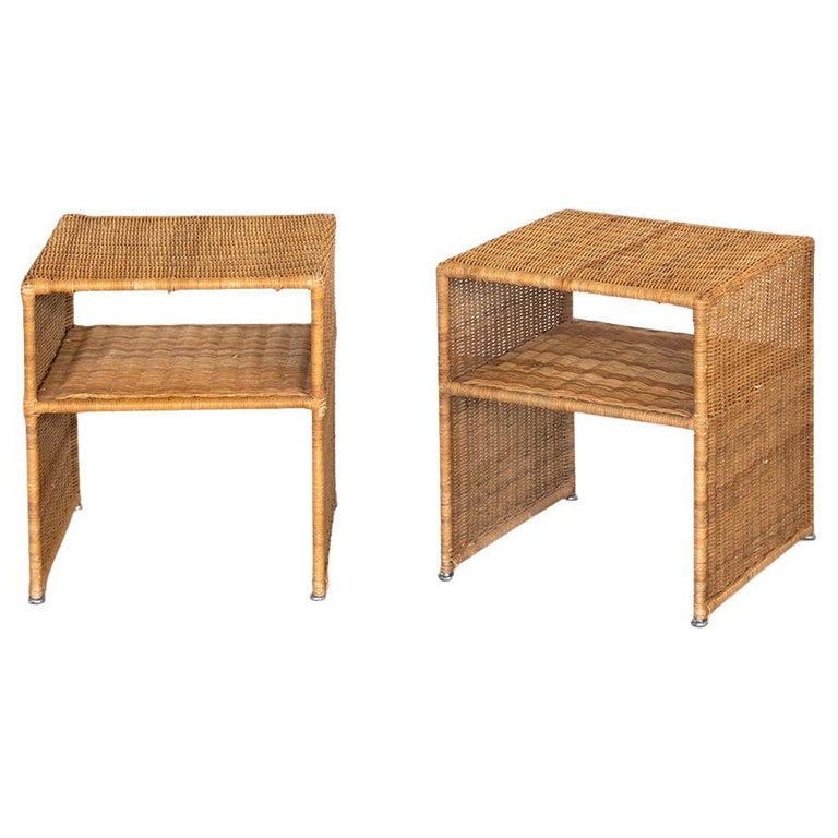 Tables d'appoint osier français sur 1stDibs