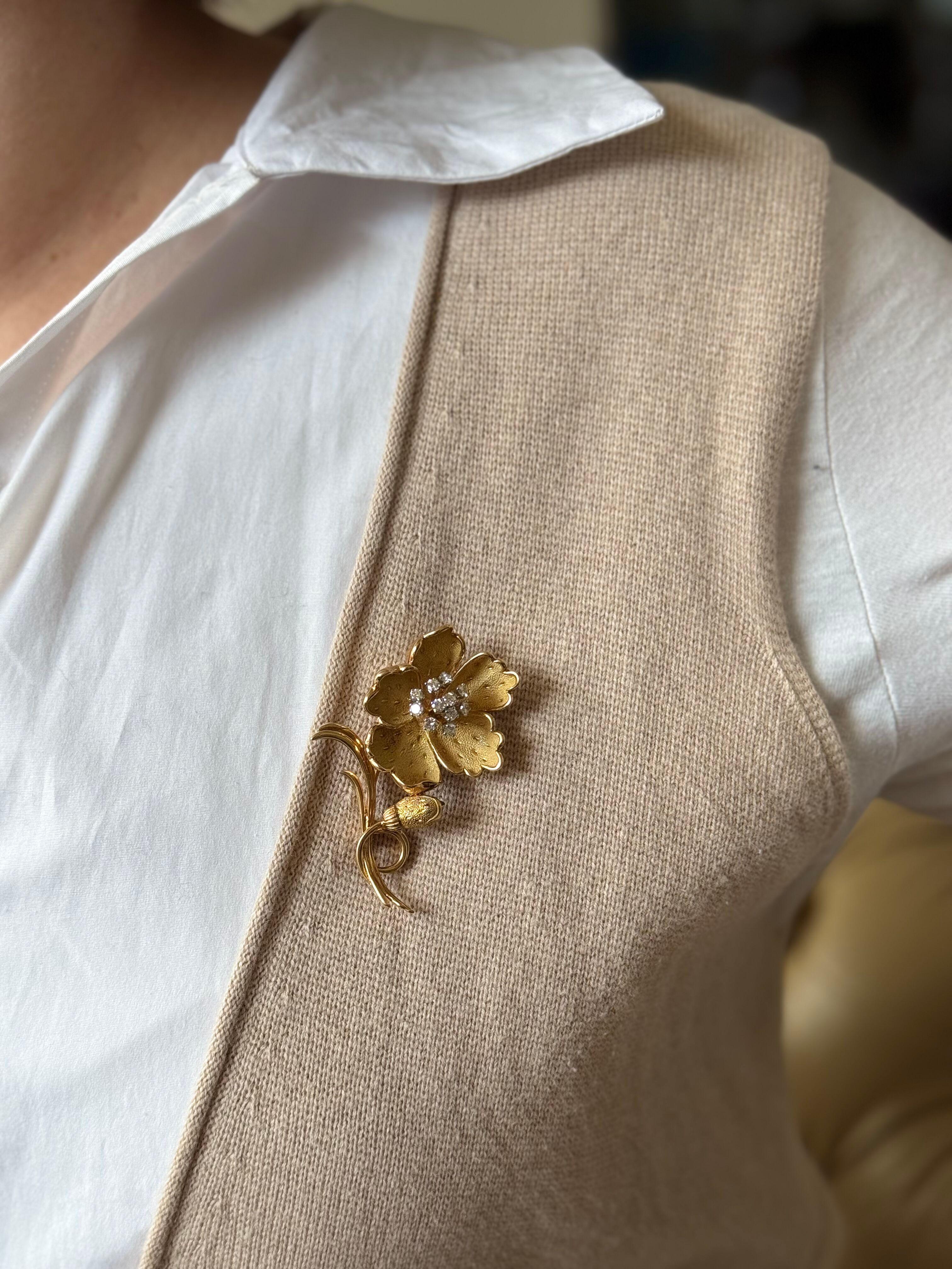 French Yellow Gold Diamond Flower Brooch For Sale at 1stDibs