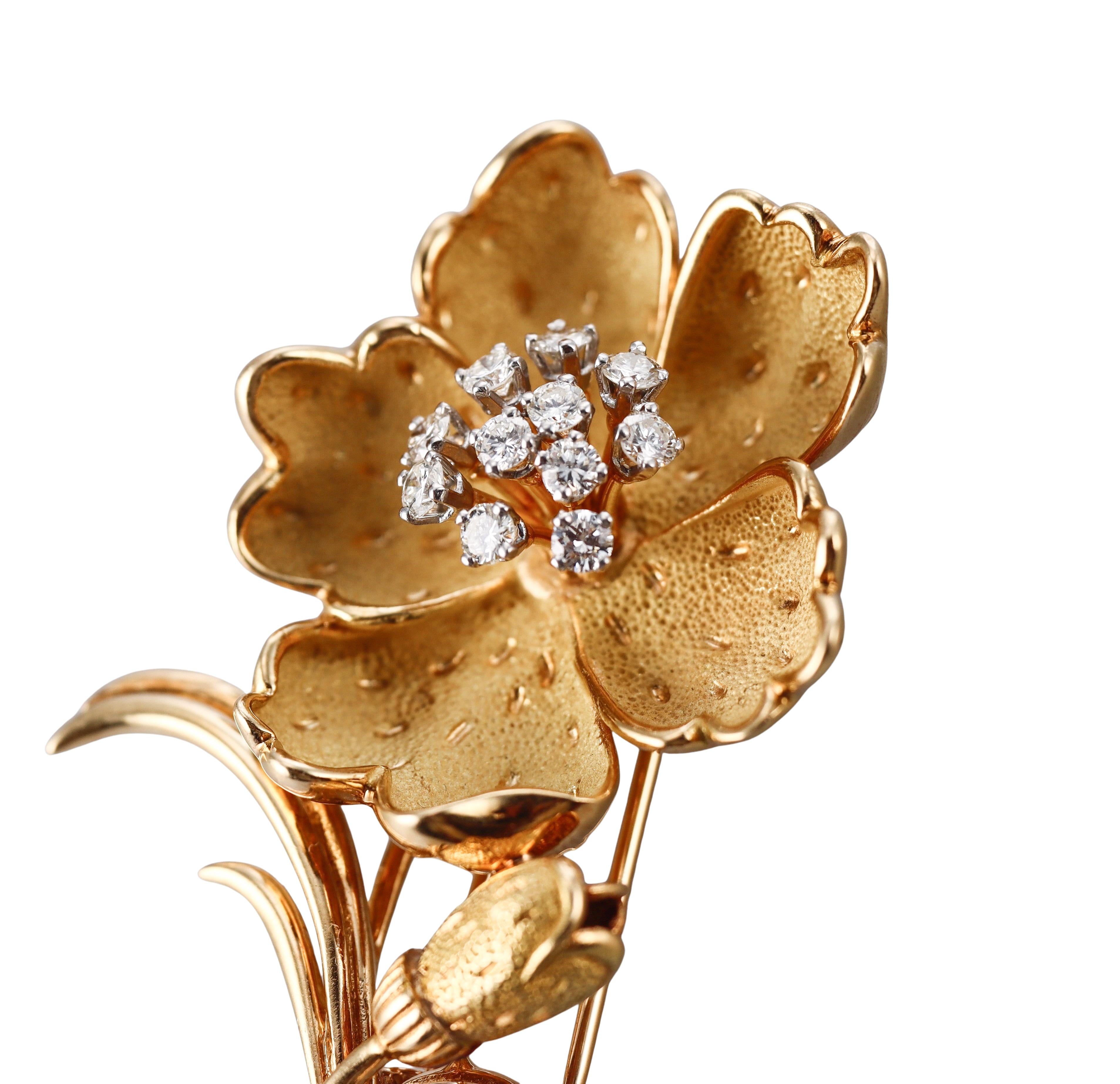 French Yellow Gold Diamond Flower Brooch For Sale at 1stDibs