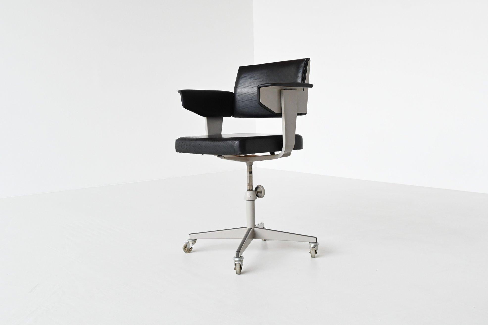 Friso Kramer Resort swivel desk chair Ahrend de Cirkel The Netherlands ...