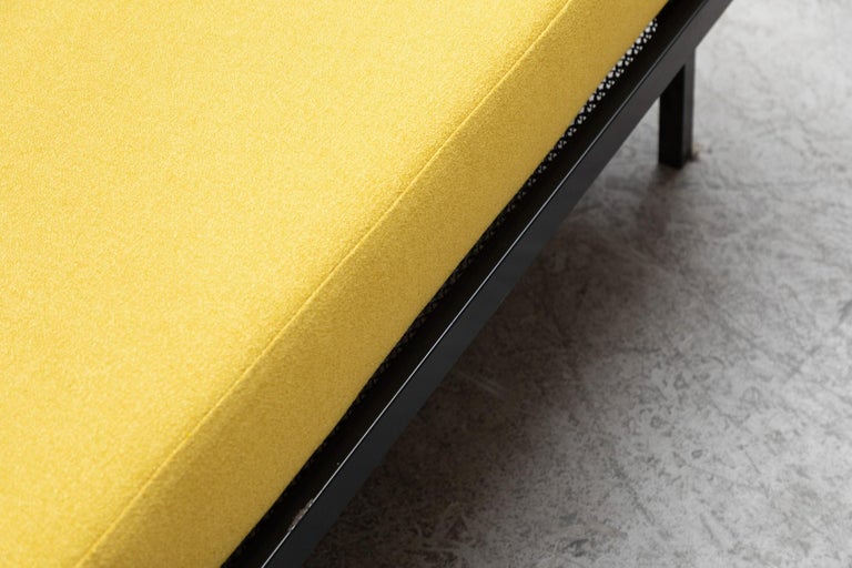 Friso Kramer Style Auping Narrow Day Bed with Yellow Mattress at ...