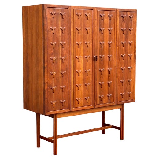 Romweber Wine Cellar Tasting Room Leather Carved Wingback Chair For ...