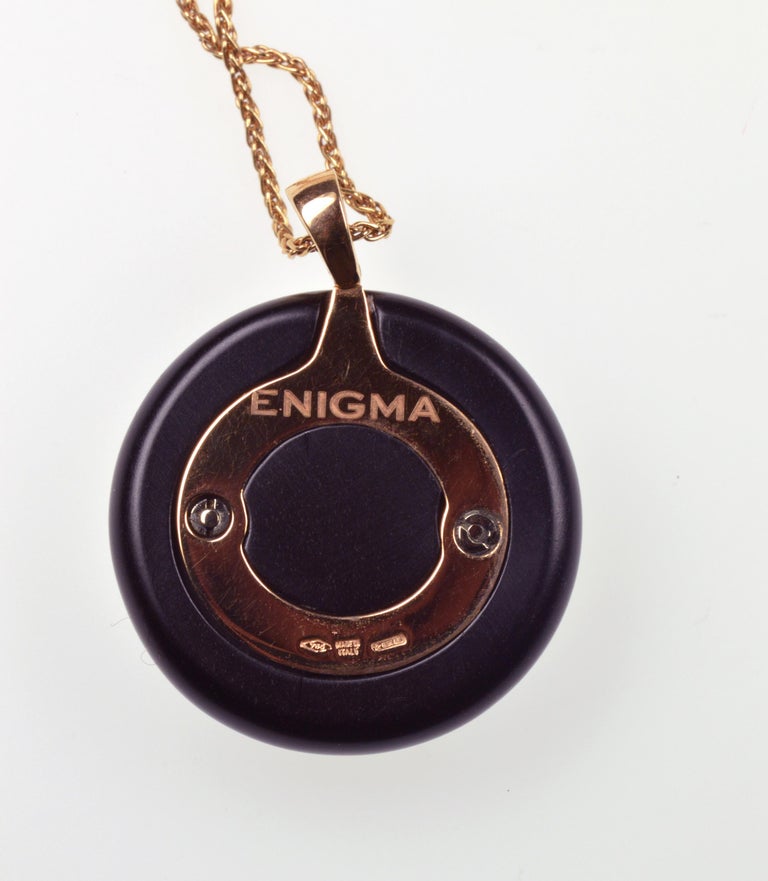 G. Bulgari Enigma Diamond, Gold and Jet Lips Necklace For Sale at 1stDibs
