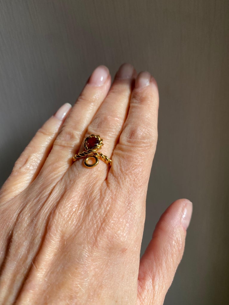Garnet 18 Karats Yellow Gold Twisted Rope Design Modern Unisex Ring For ...