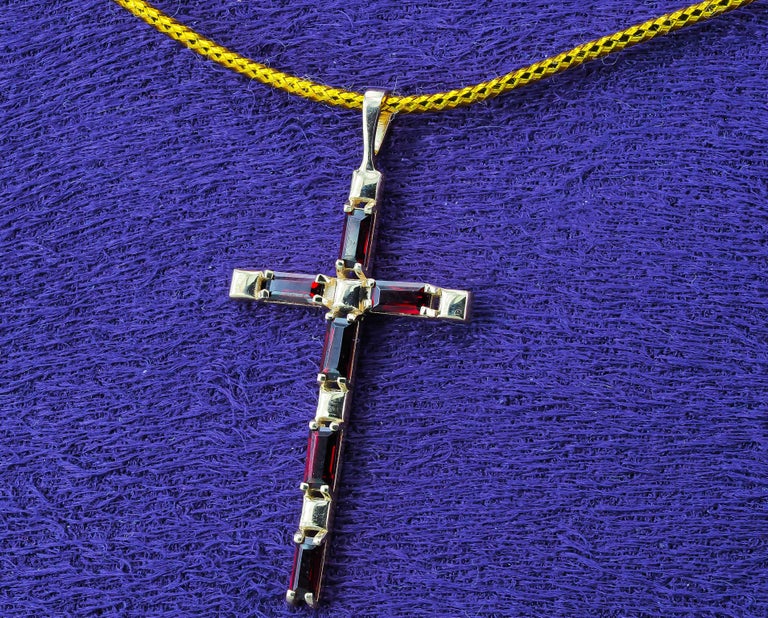 Garnet Cross Pendant in 14k Gold, Baguette Garnet Cross For Sale at 1stDibs