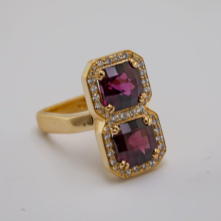 Garnet, Diamond, Yellow Gold Ring For Sale at 1stDibs
