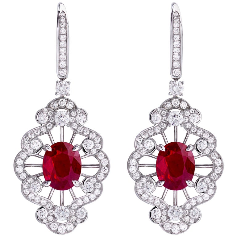 Garrard 18 karat GRS Burmese Vivid Red Pigeon's Blood Oval Ruby Drop ...