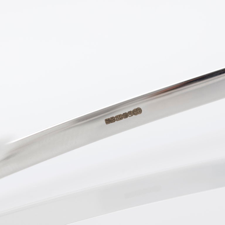 Garrard 'Bow' 18 Karat White Gold White Diamond Headband For Sale at ...