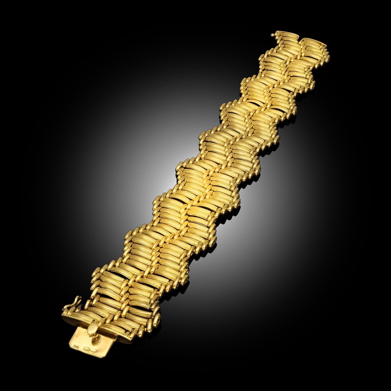 Garrard and Co. Vintage 18ct Yellow Gold Articulated Zig-Zag Bracelet ...