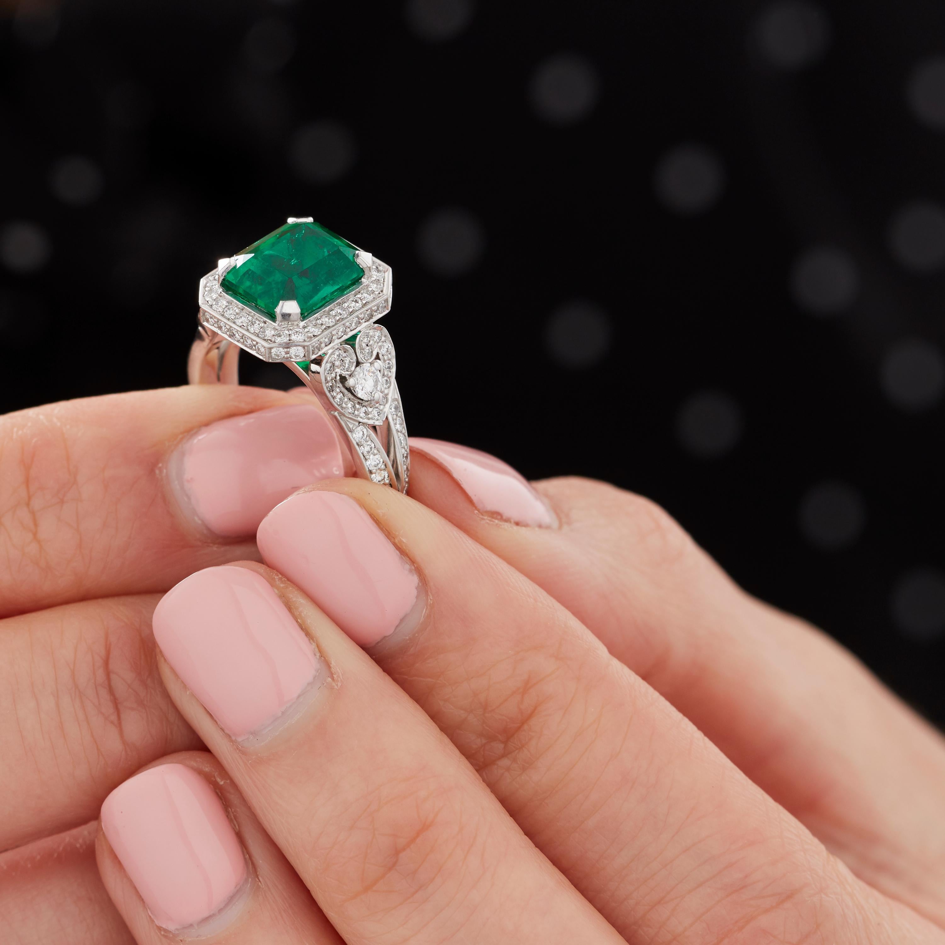 Garrard 18 Karat White Gold Gubelin Certified 3.03ct Emerald Cocktail ...