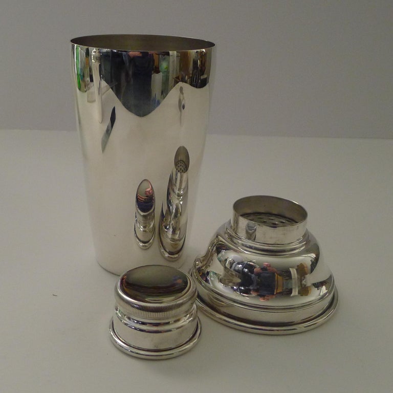 Garrard, London, Art Deco Silver Plated Cocktail Shaker For Sale at 1stDibs