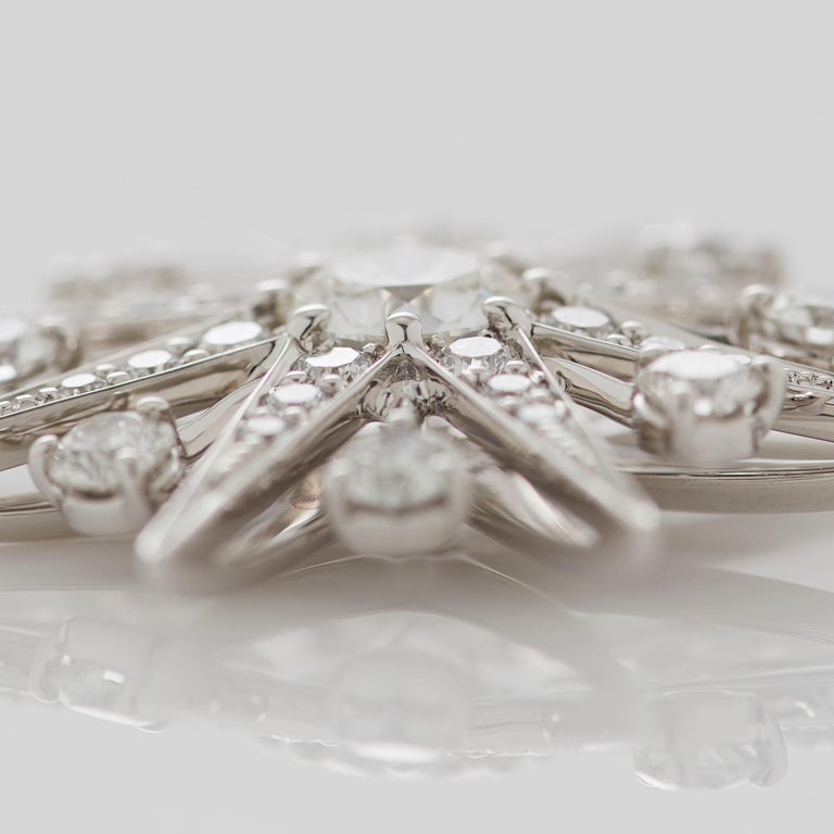 Garrard 'Muse' 18 Karat White Gold White Diamond Starlight Pendant at ...