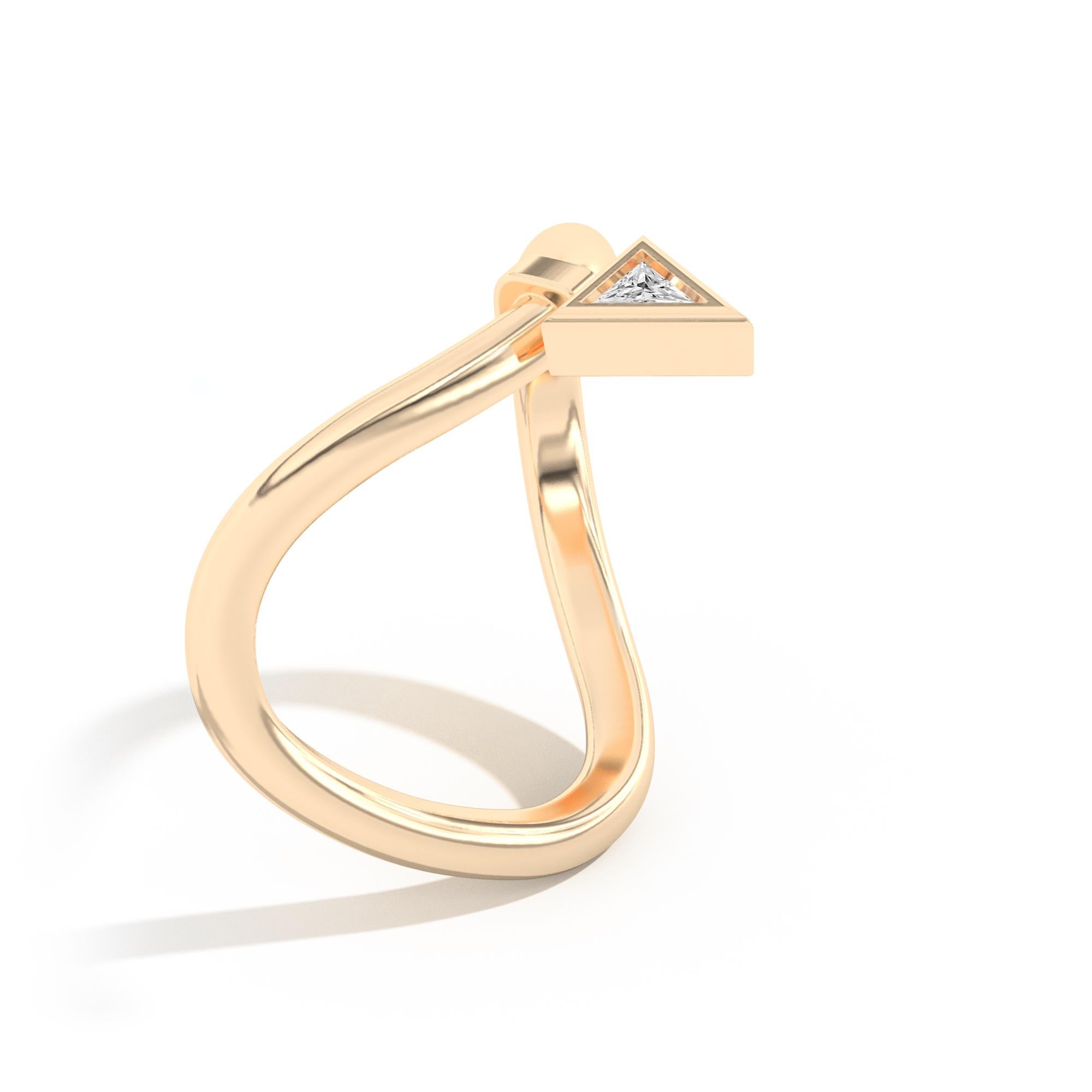 Customizable Gaudí Curve Ring with Golden Triangle For Sale at 1stDibs