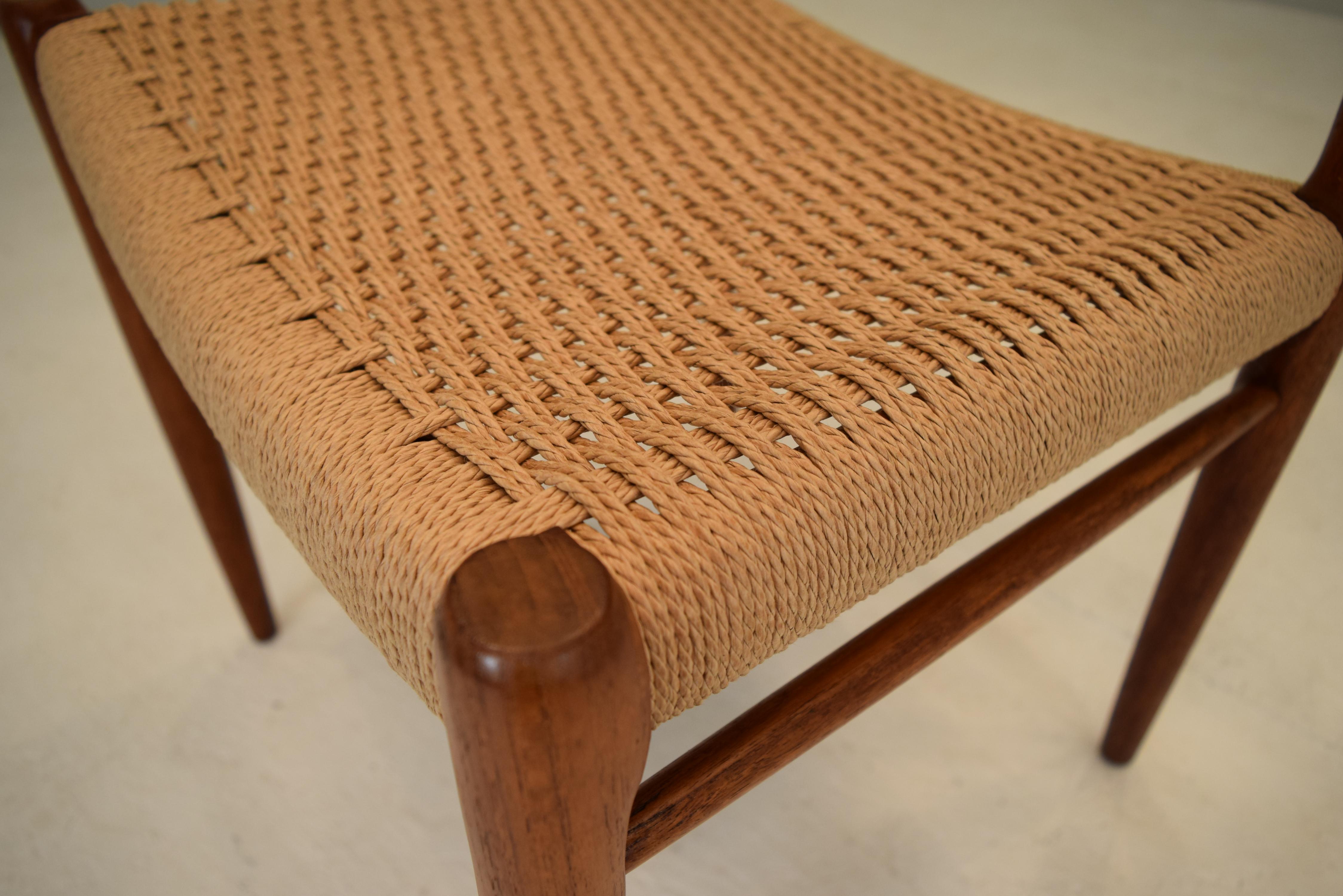 Genuine Neils Moller 75 Chairs with Original 1950s Medallions at ...